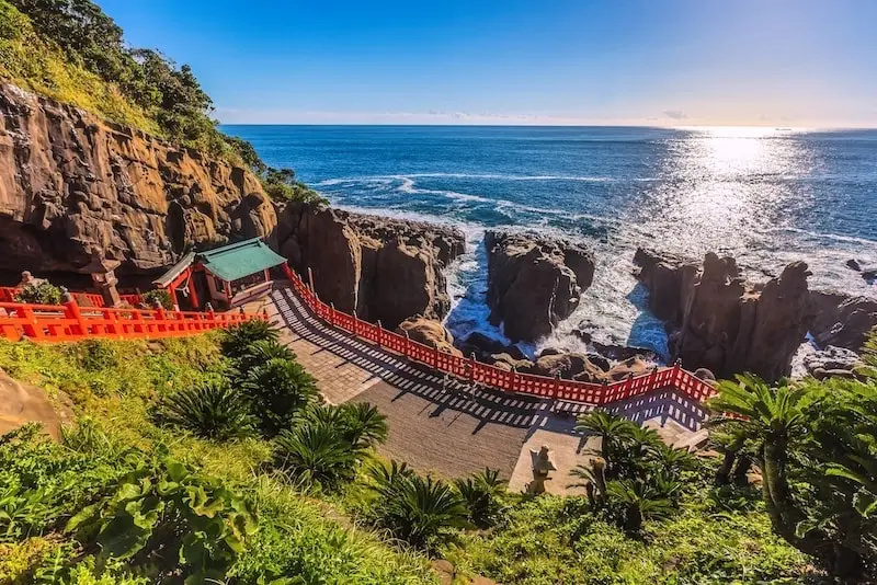 Miyazaki’s Nichinan City | Obi Castle, Udo Jingu & More
